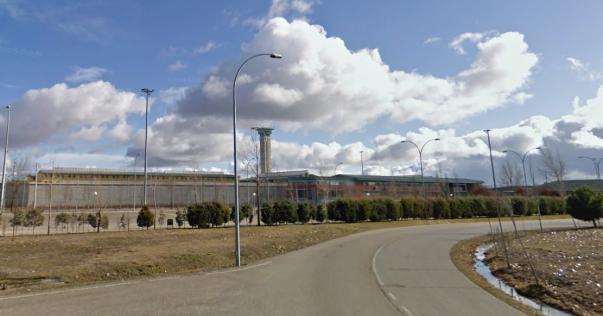 TRIBUNALES: Un año de cárcel por tratar de meter droga en un ...