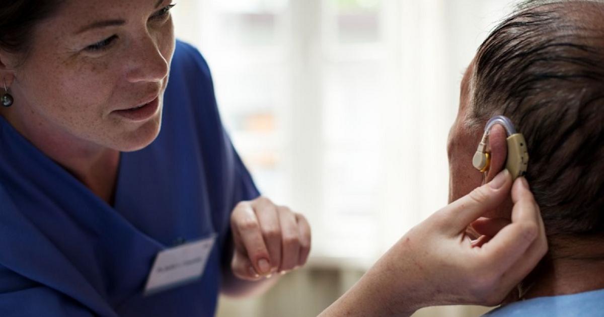 Audífonos con inteligencia artificial: una experiencia auditiva ...