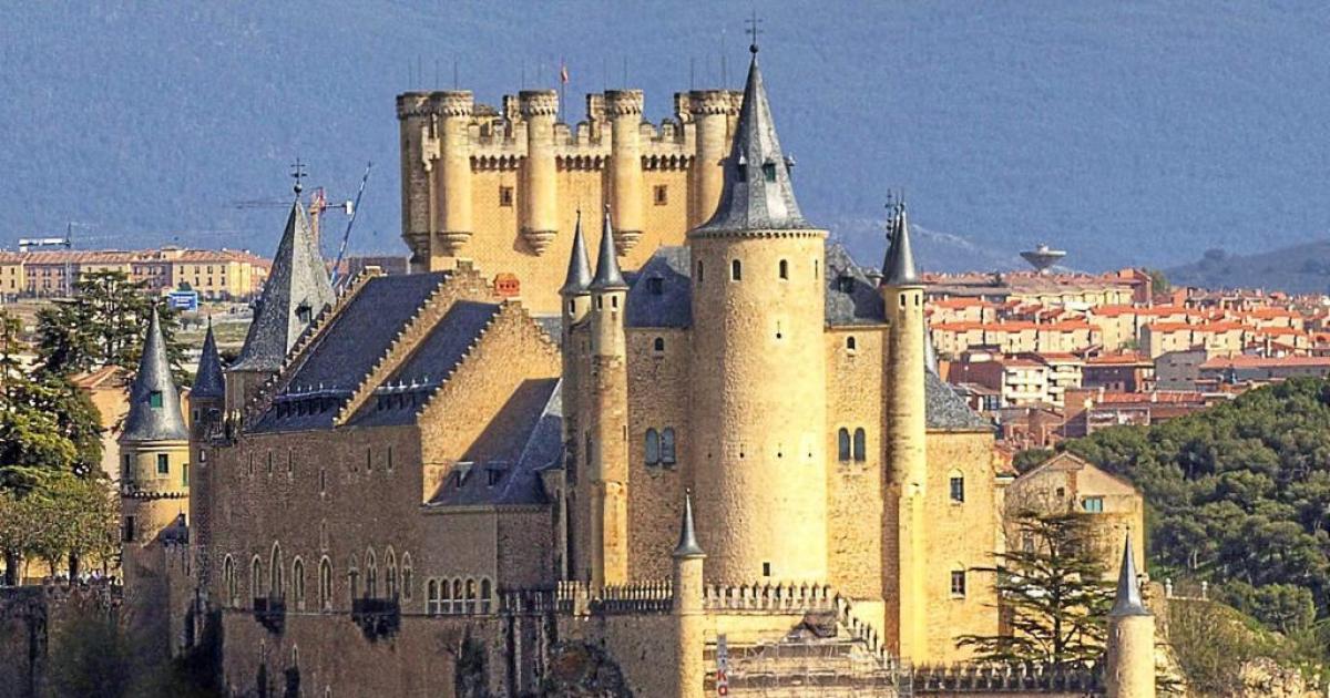 El castillo de Castilla y León que National Geographic sitúa entre los ...