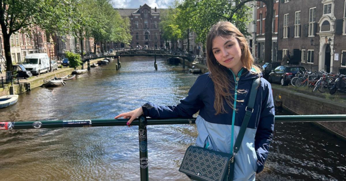 Sofía, la mejor nota de la Ebau de Valladolid: alumna del Lourdes que sueña con ser diplomática