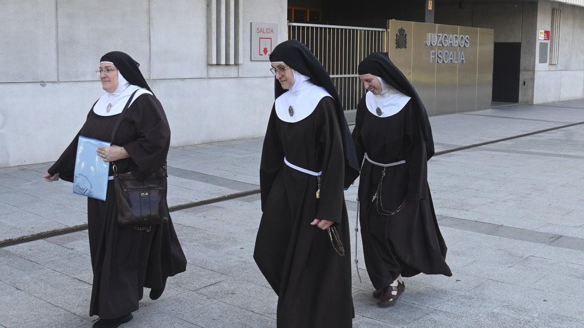 CISMA EN LA IGLESIA: Las monjas de Belorado arremeten contra el arzobispado por "irrumpir" en el ...