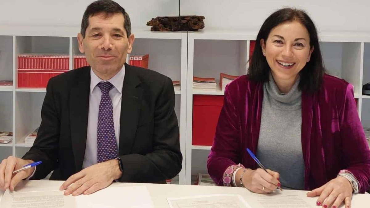 Gullón y Cruz Roja renuevan su convenio para la inclusión laboral de ...