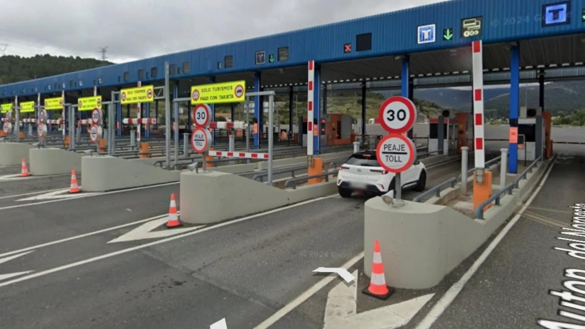 La vuelta del puente congestiona el peaje de la AP-6 en Segovia y la AP ...