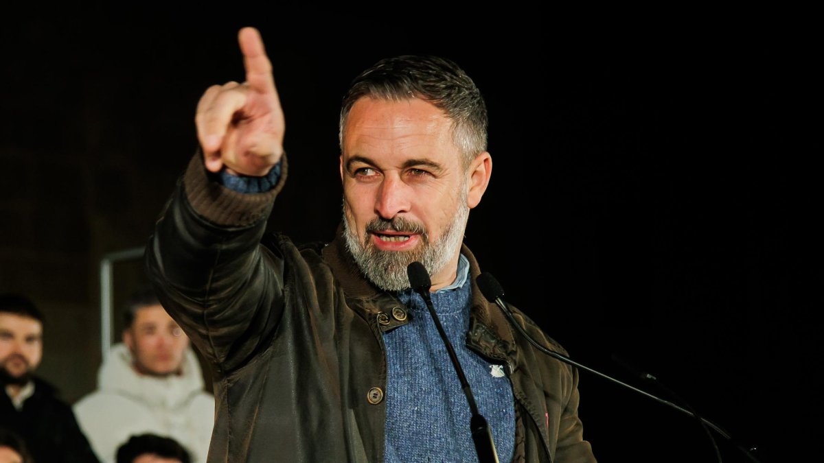 Abascal exige a Mañueco que rectifique el que a VOX le gustaría "tirar ...