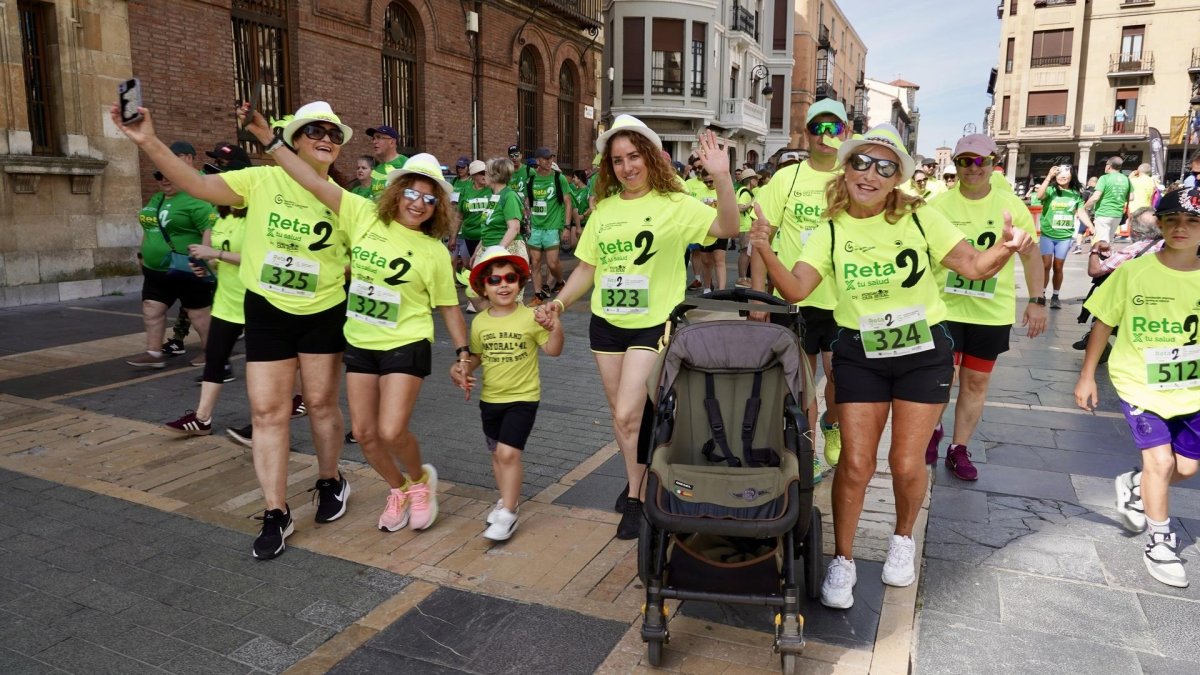León corre unida contra el cáncer en una jornada solidaria: las imágenes
