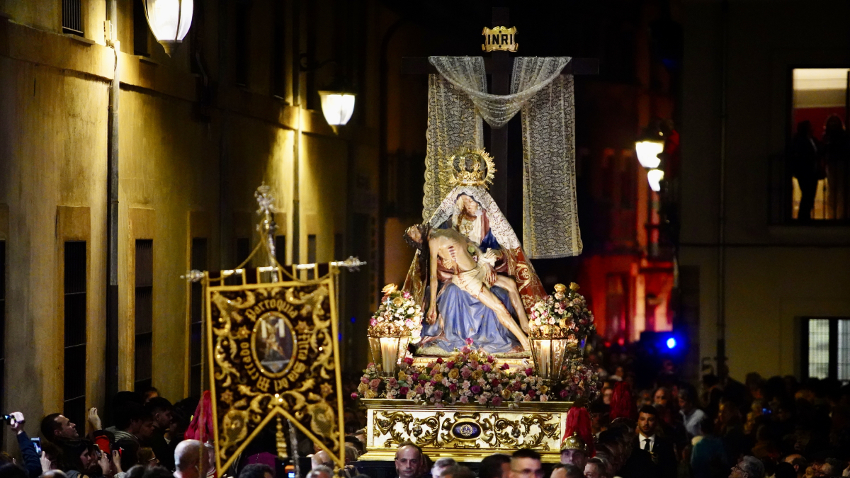 La procesión de La Dolorosa estrena la Semana Santa de León