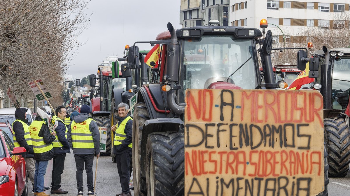 Tractorada en Burgos: más de 500 tractores salen al a calle contra Mercosur