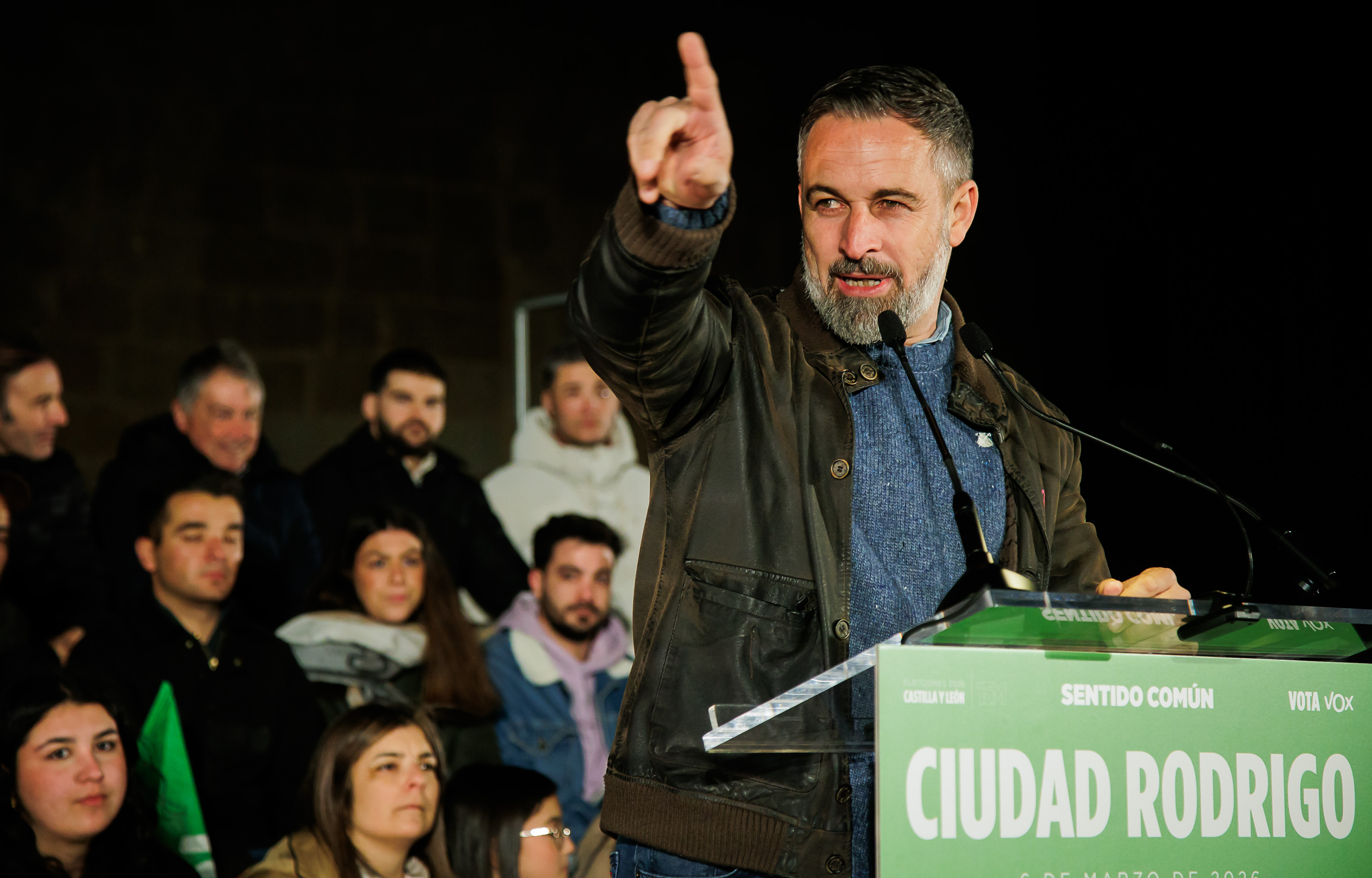 Abascal exige a Mañueco que rectifique el que a VOX le gustaría "tirar ...